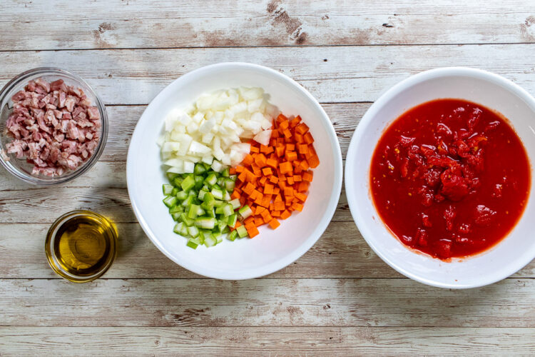 Authentic Bolognese Sauce (Ragù alla Bolognese) - The Night Owl Chef